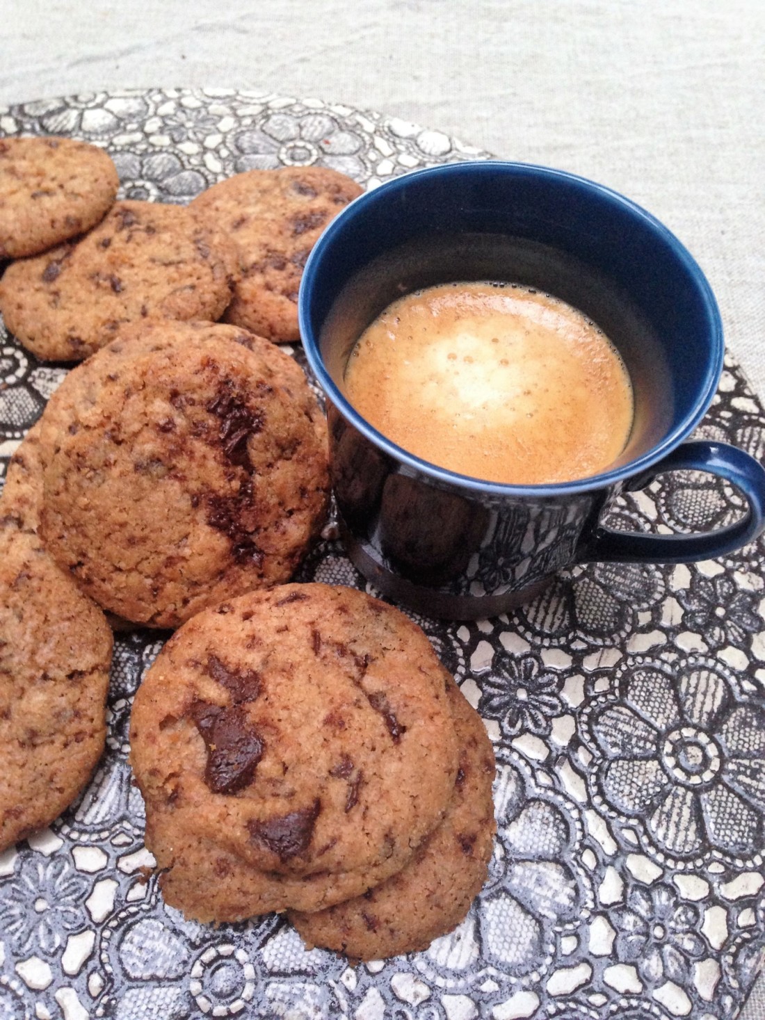 Bounty chocolat chip cookies, knapperige koekjes met chocola en kokos