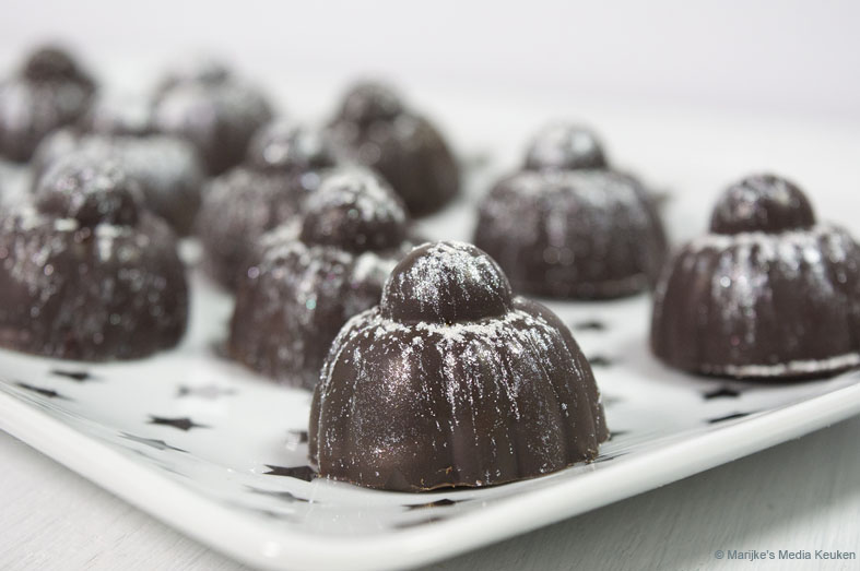 Kers(t)bonbons met amarene kersen - Uit de keuken van 8